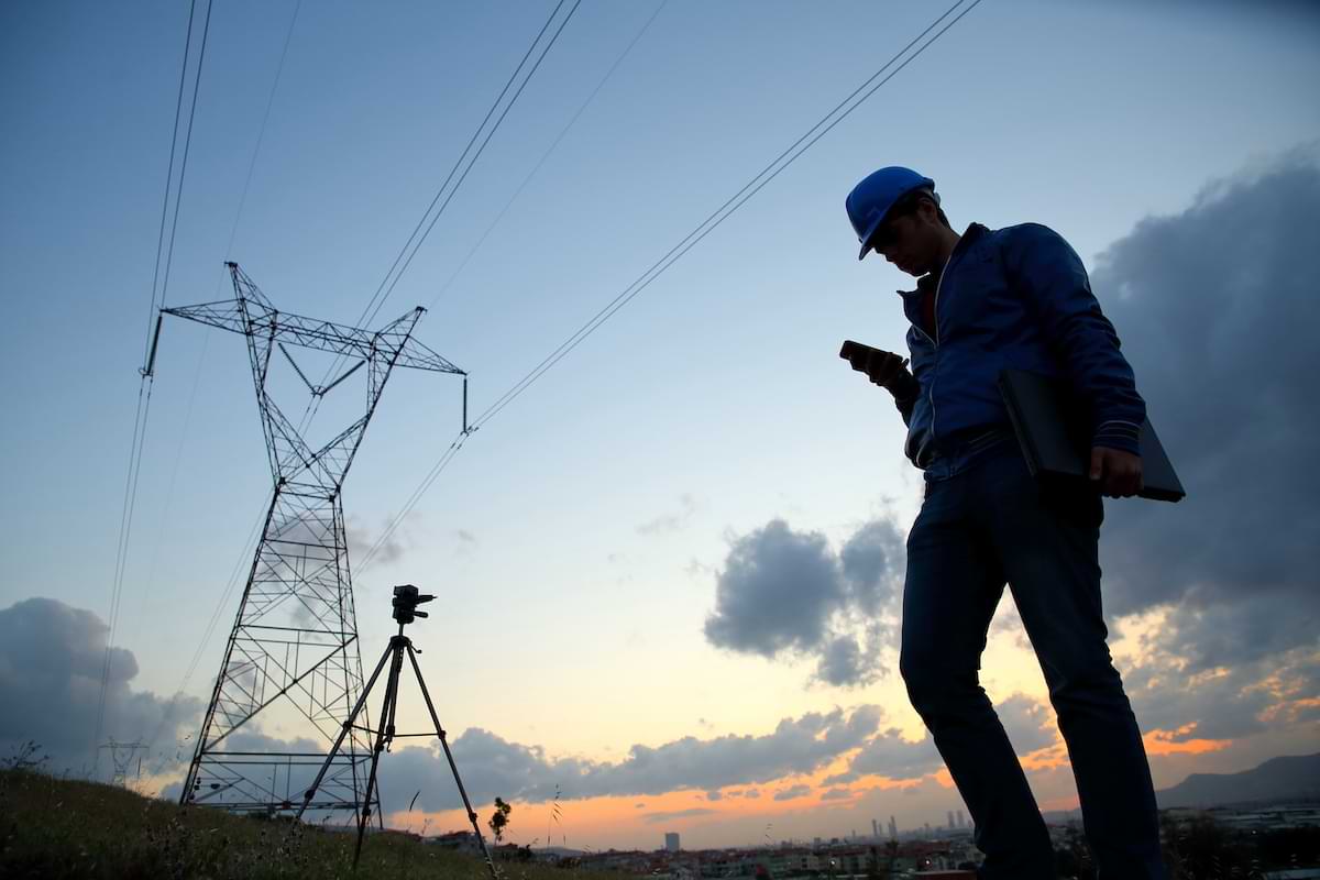 How to Prepare the Energy Sector for New-Collar Workers | Staffbase